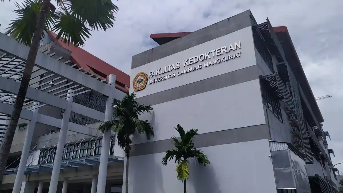 10 Kampus Jurusan Kesehatan Masyarakat di Indonesia - Akademi Farmasi ...